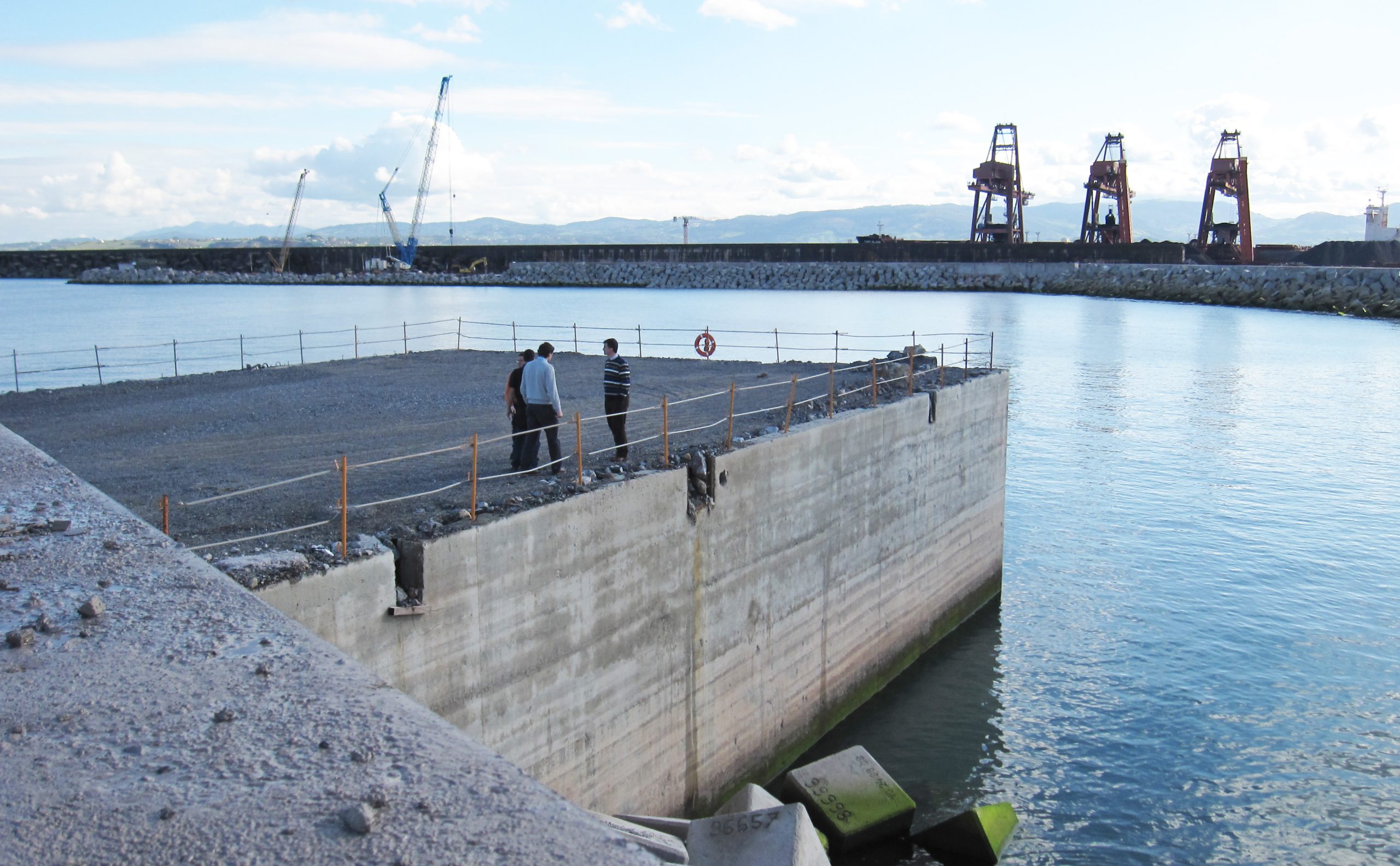 PROYECTO Y DIRECCIÓN DE OBRA DEL SISTEMA DE CAPTACIÓN Y VERTIDO EN EL ...